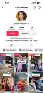 Top 15 Mom Influencers You Need to Know - AiSchedul